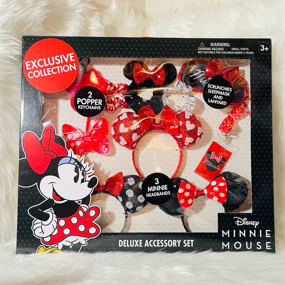 Disney | Accessories | Minnie Accessory Set | Poshmark